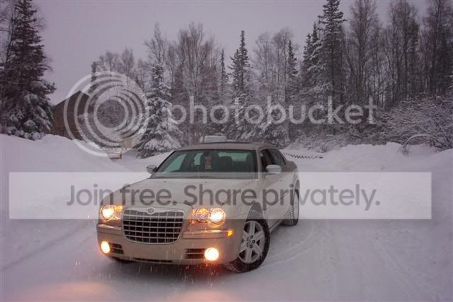 let it snow, Lovin the AWD! :) | Chrysler 300C & SRT8 Forums